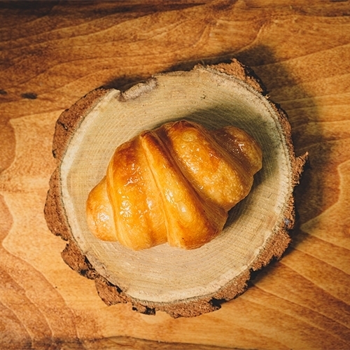 Kroasan sa džemom 40g • Pekara Europa